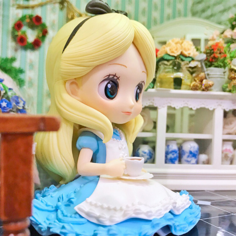 ALICE IN WONDERLAND | Q POSKET SUGIRLY ALICE B MILKY COLOR VER